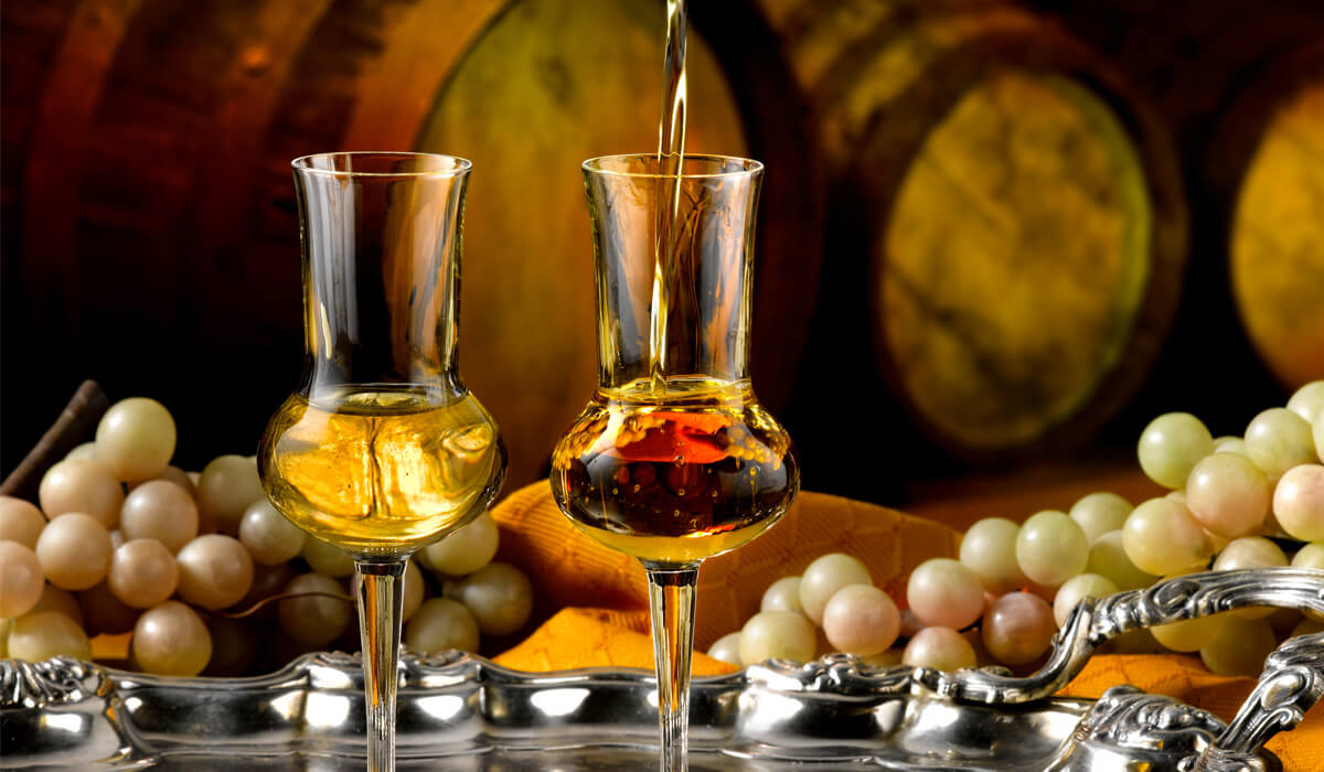 LA GRAPPA, UN DISTILLATO TUTTO ITALIANO - AltaSfera Sicilia
